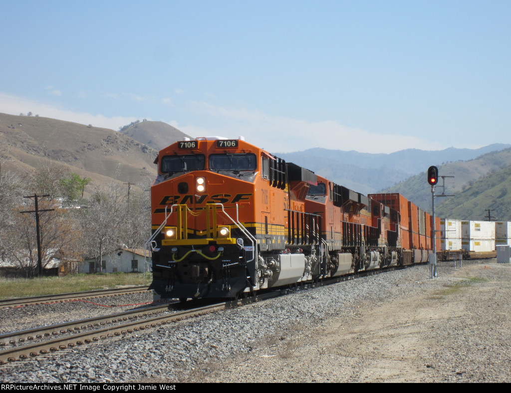 BNSF Z-Train at Caliente, CA